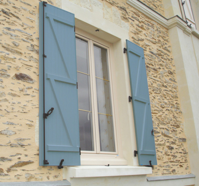 Volet battant pvc sur mesure traditionnel |Bouvet Menuiseries